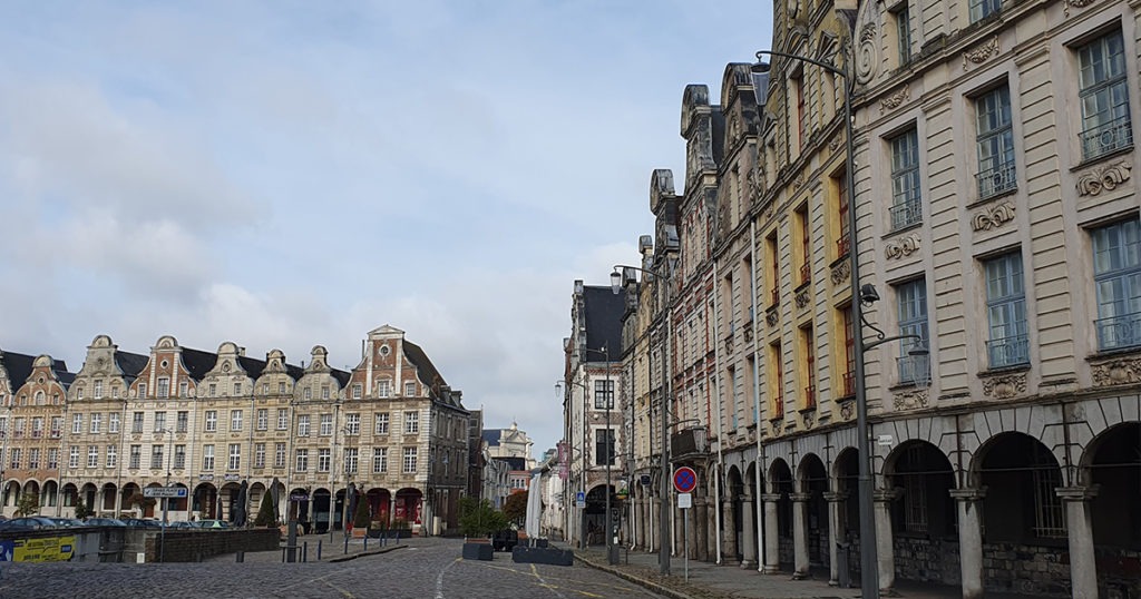 Grand'Place d'Arras : Voir le coeur historique & maisons baroques ...